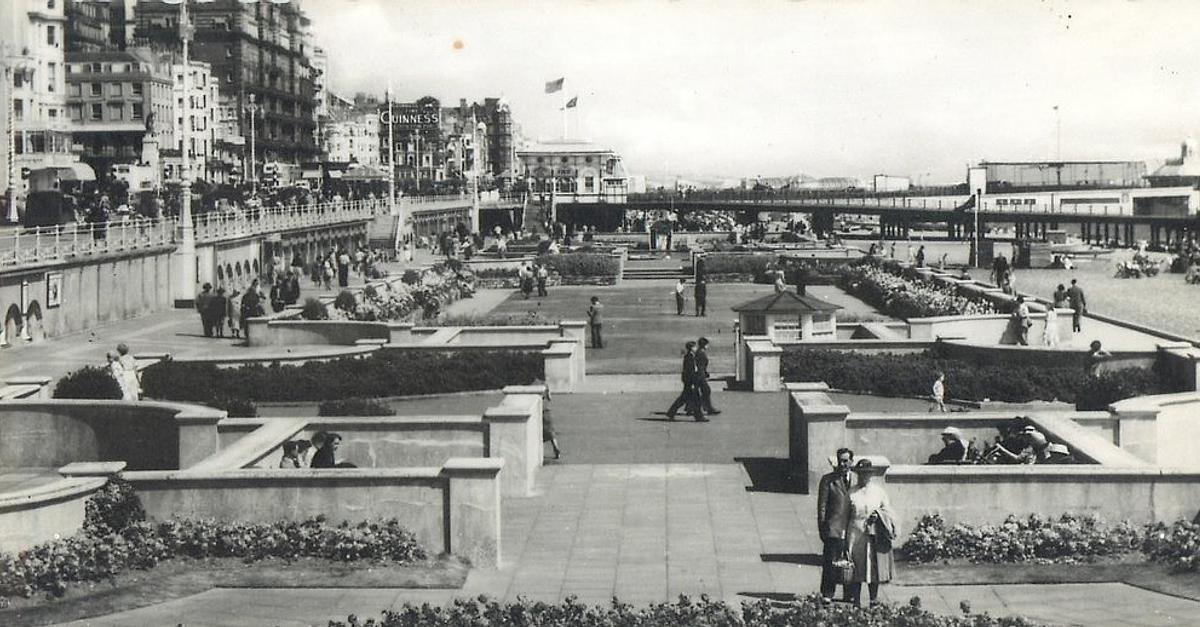 Set: BRIGHTON, wide cards - TuckDB Postcards